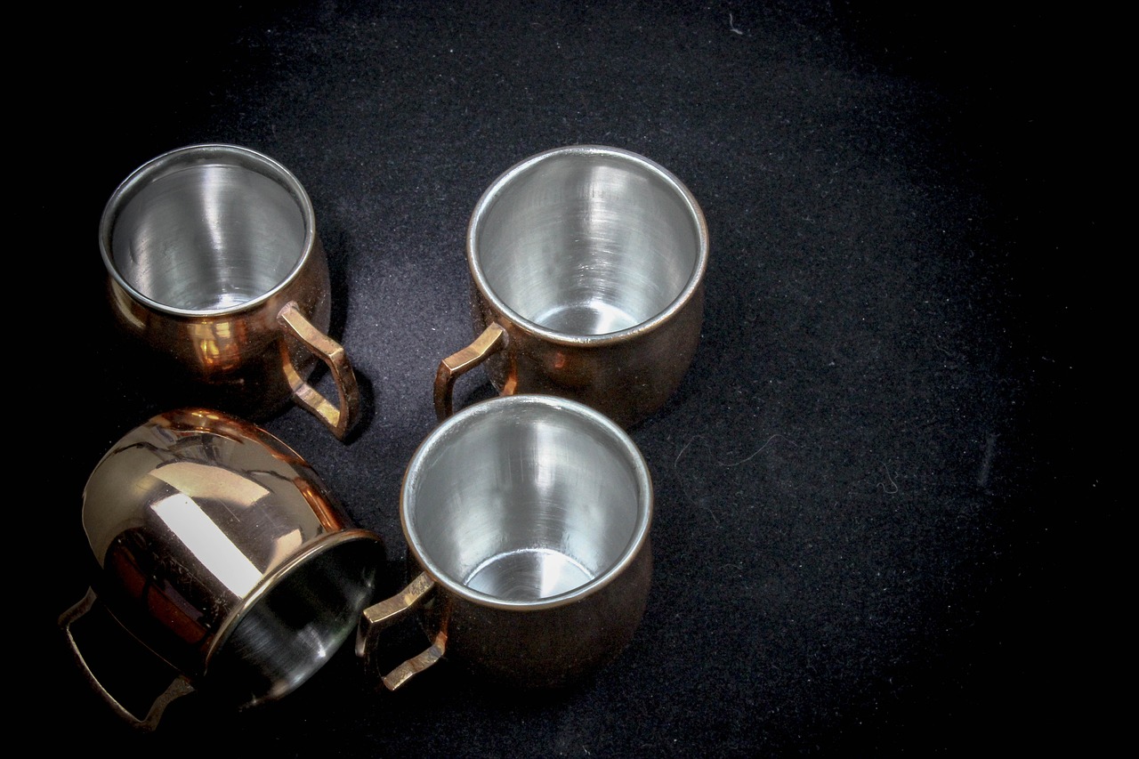 Moscow Mule Drink Set: Mule Mastery: Exploring Moscow Mule Drink Sets ...